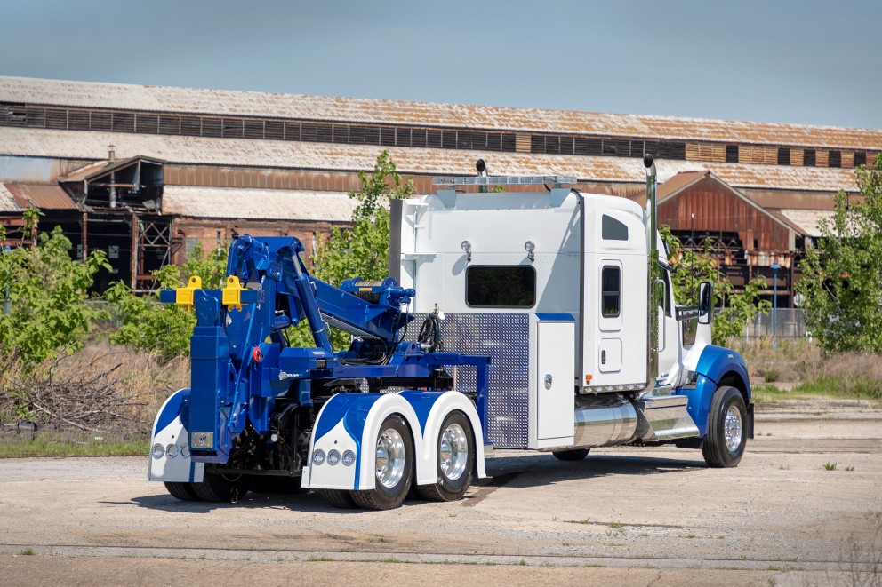 Heavy-Duty Tow Truck Solutions – Discover our robust tow trucks ...